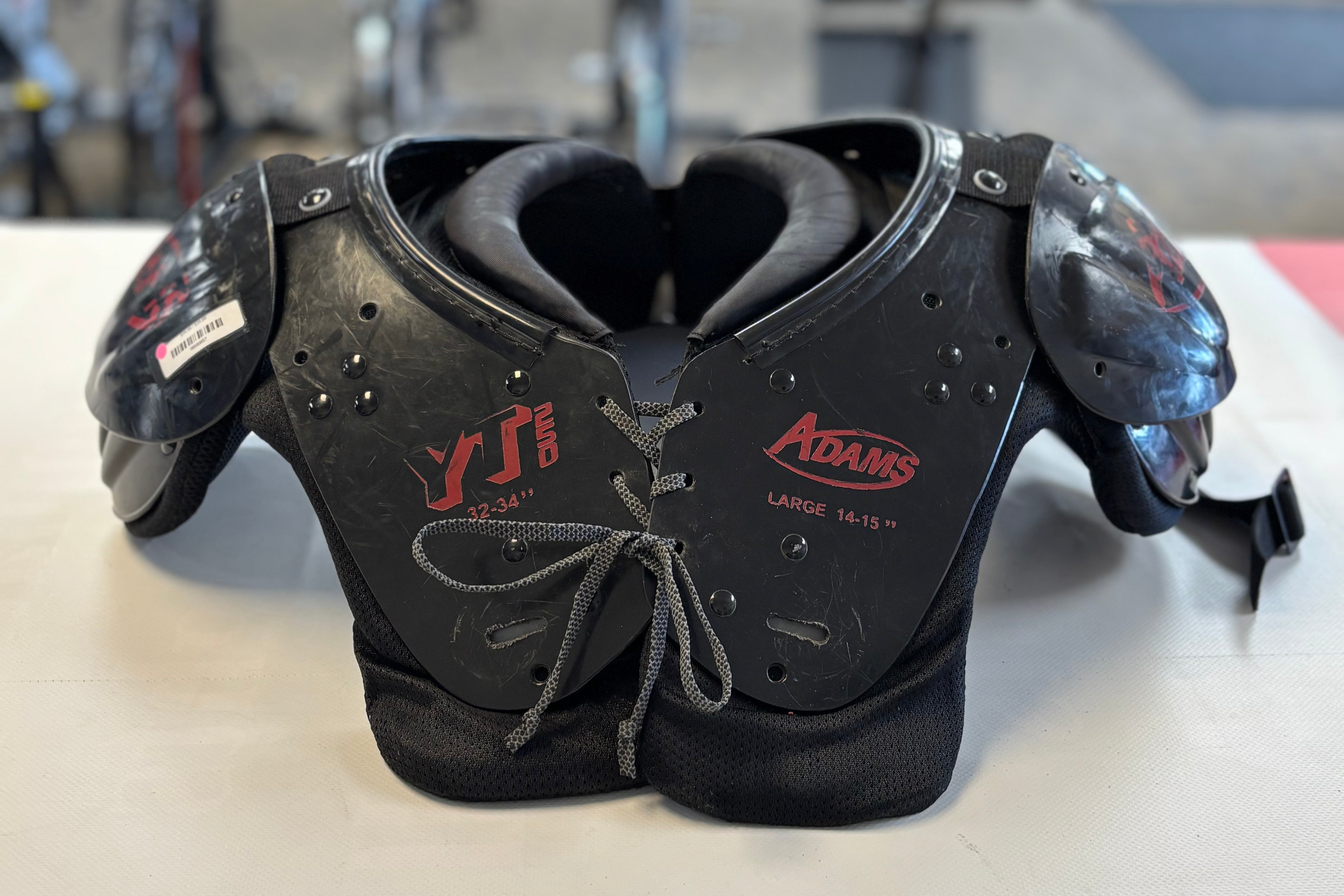 Adam’s Shoulder Pads - Youth Large (used) – Sports Exchange